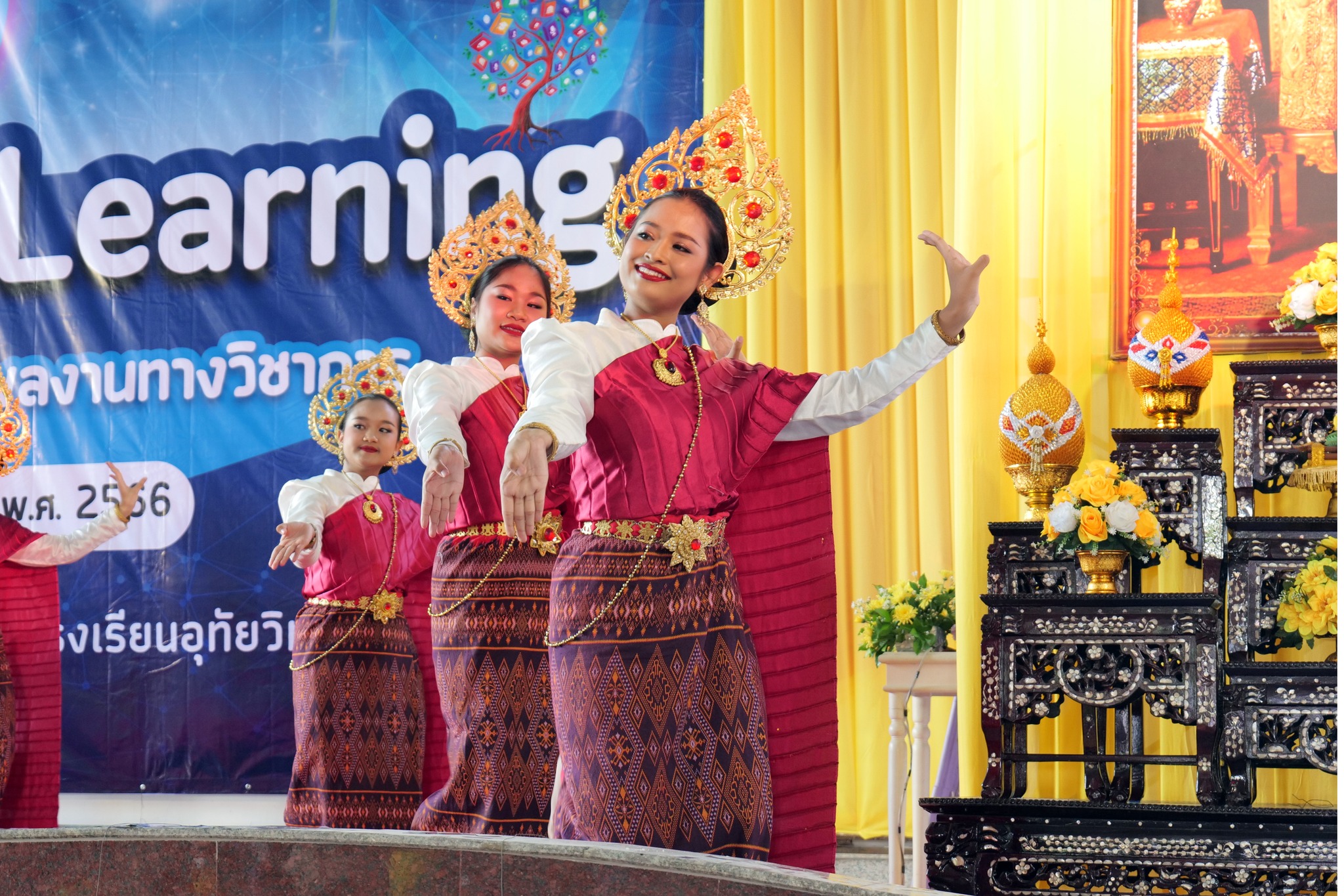 เปิดงาน “Play Plearn Learning ” โครงการตลาดนัดความรู้และนิทรรศการแสดงผลงานโรงเรียนมัธยมศึกษา ...